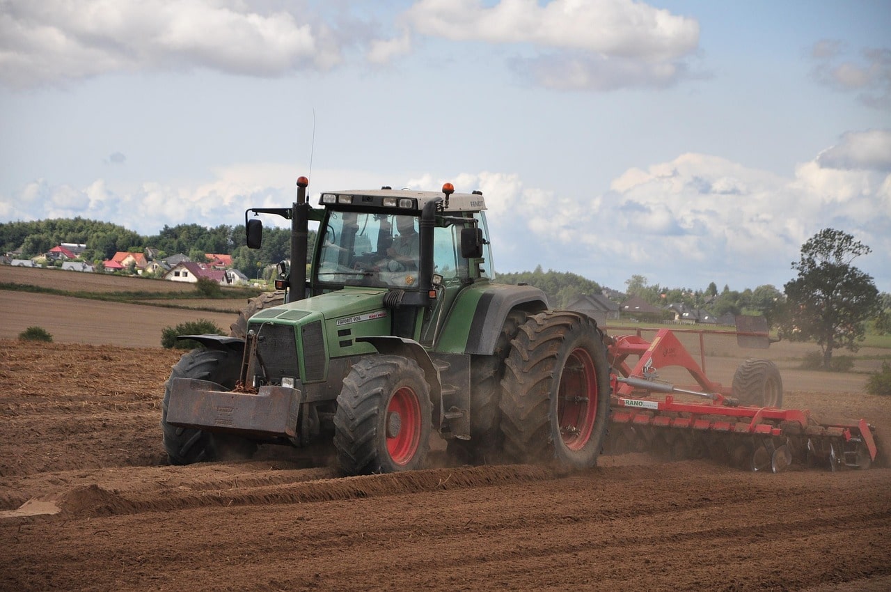 Peso de los tractores y su impacto en la compactación del suelo agrícola